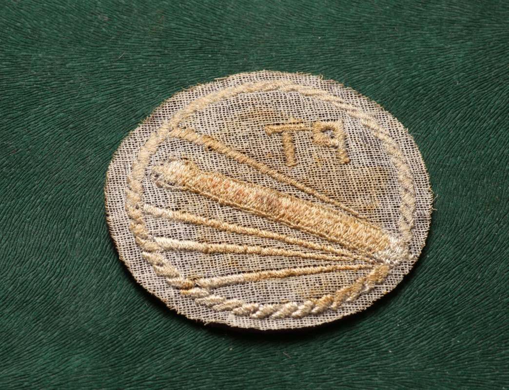 Seabees/PT patch ID - NAVY, COAST GUARD AND OTHER SEA SERVICES PATCHES ...