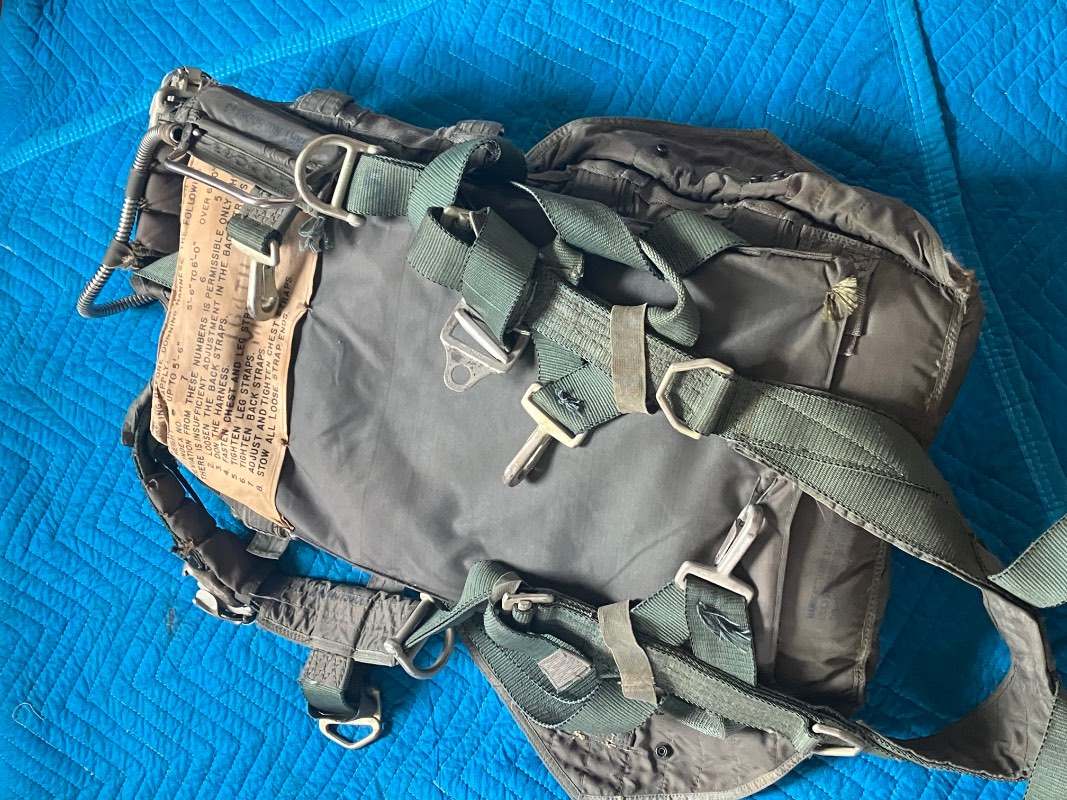 USAF Back Parachute, 1959, Marked,164th CAMRON, MPHS, TENN. - SURVIVAL ...