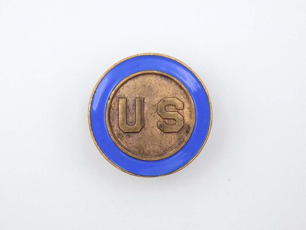 Use of branch colored collar disc borders on uniforms - UNIFORMS - U.S ...