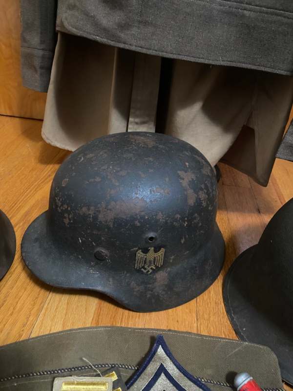 12th AF Mechanics bringback German and Italian Helmets - SPOILS OF WAR ...
