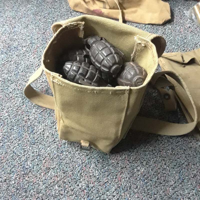 Chauchat magazine bag or grenade bag? - FIELD & PERSONAL GEAR SECTION ...