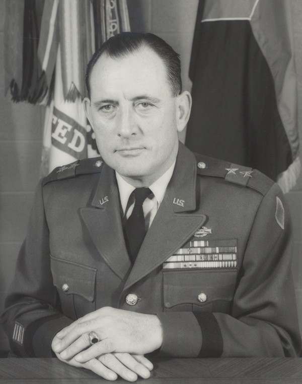 Combat Infantryman Badge in Action; Photos of CIBs being worn - Page 17 ...