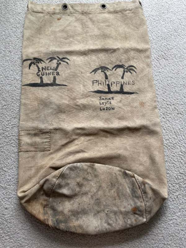 WW2 Navy seabag w/ art - FIELD & PERSONAL GEAR SECTION - U.S. Militaria ...
