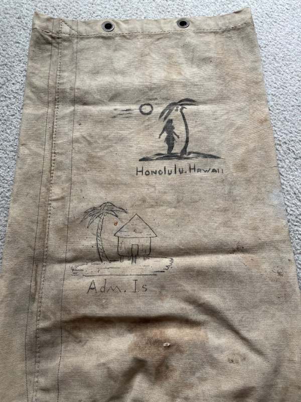 WW2 Navy seabag w/ art - FIELD & PERSONAL GEAR SECTION - U.S. Militaria ...