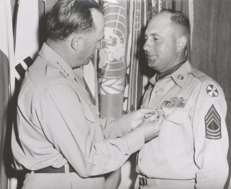 Patches in action: Photos of SSI being worn by the troops. - Page 279 ...