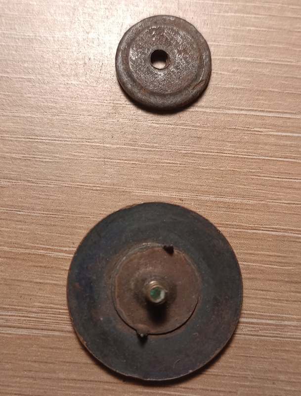 WW1 collar disc with steel nut - BADGES, AWARDS, DUI, AND COLLAR BRASS ...