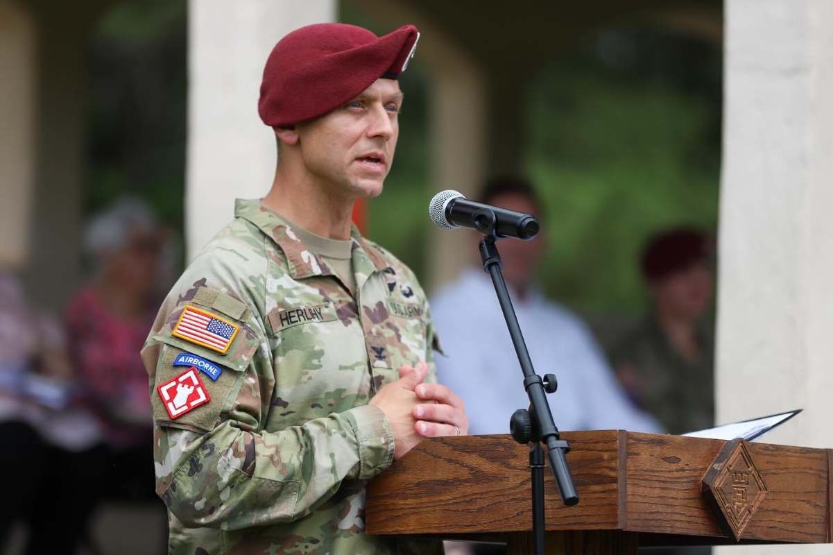 Patches in action: Photos of SSI being worn by the troops. - Page 286 ...