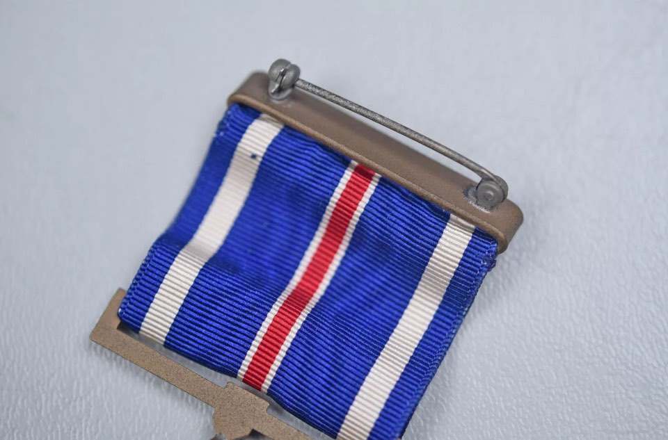 USN/USMC Distinguished Flying Cross in Early Rare Blue/Grey Case ...