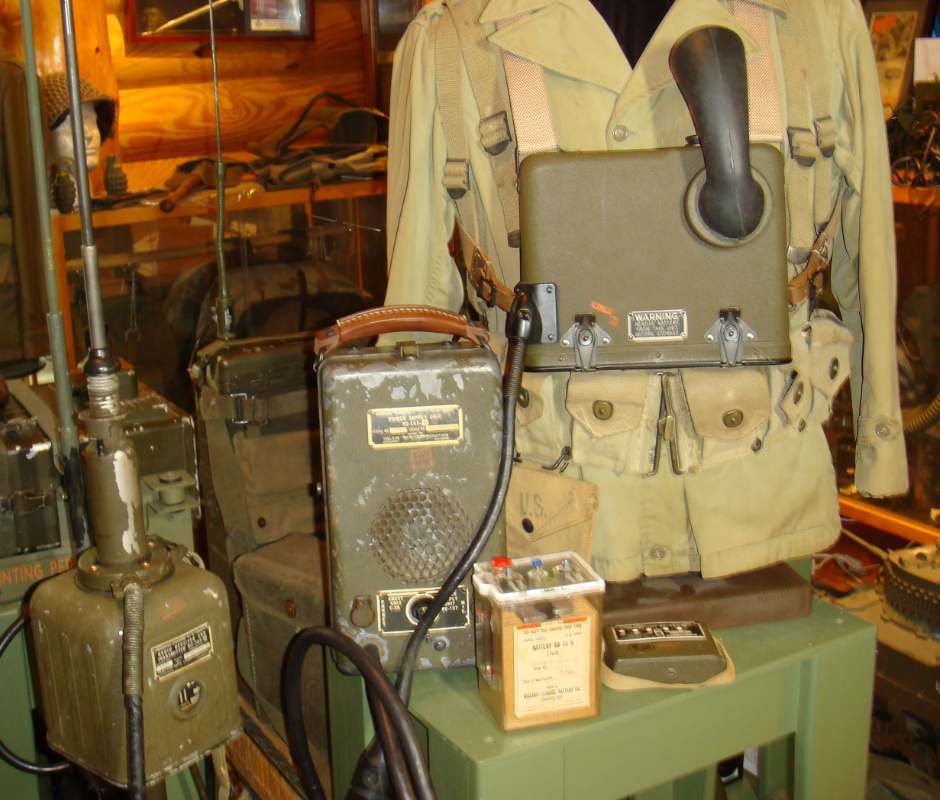 SCR-511 Radio Set, aka. the "Horsey Talkie," the "Pogo Stick" or the "Guidon Set" - RADIO ...