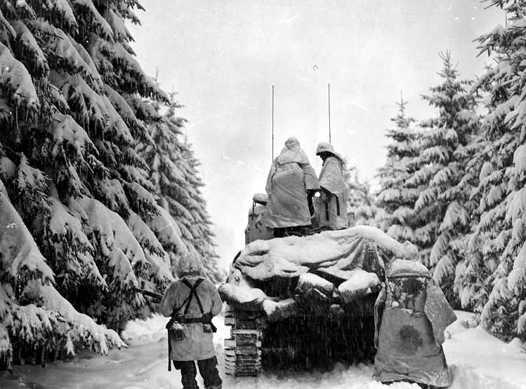 US snow camo - CAMOUFLAGE UNIFORMS - U.S. Militaria Forum