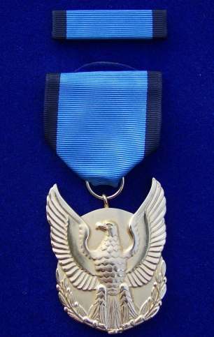 The Four Chaplain's medal - CHAPLAIN CORPS - U.S. Militaria Forum