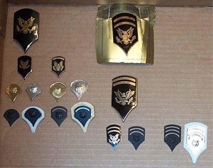 Unusual 1st Sergeant's Rank Pin - ARMY (INCLUDING USAAC/AAF) - U.S ...