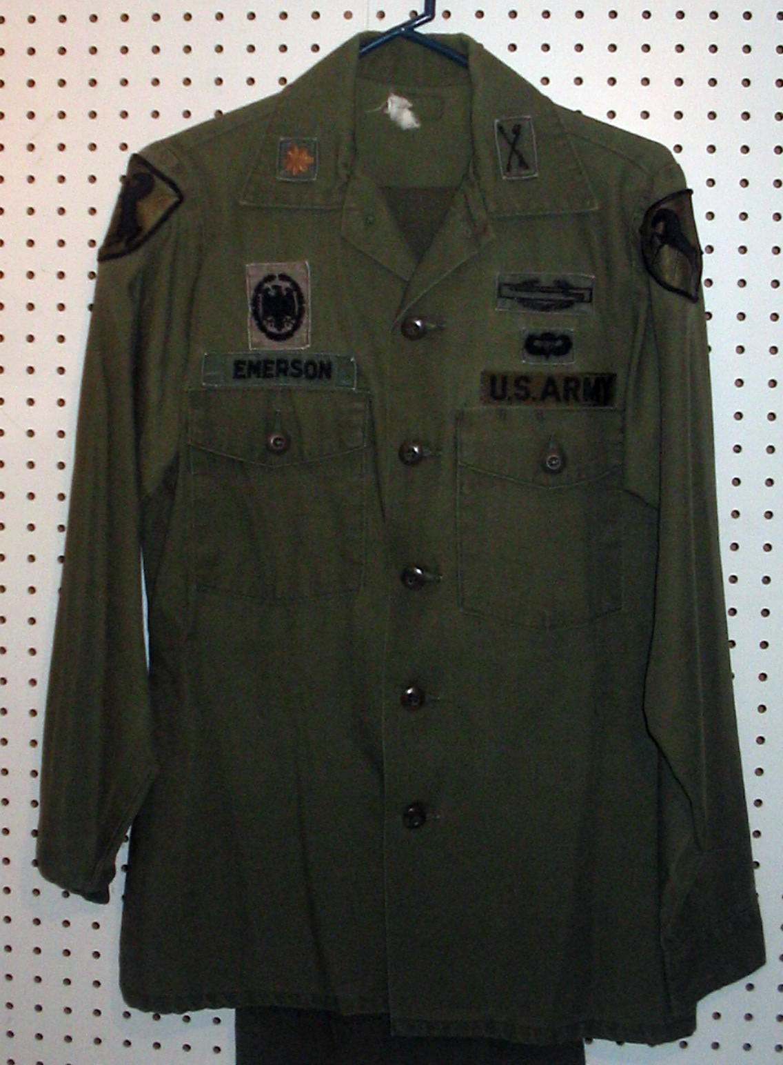 Show Your Army Officer's Fatigue Shirts/Jackets/Caps - UNIFORMS - U.S ...