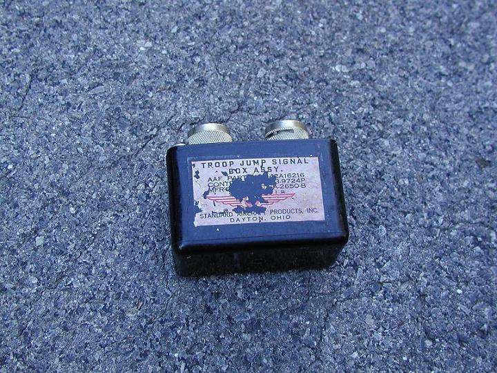 WWII AIRBORNE JUMP SIGNAL - MILITARY AIRCRAFT & AVIATION - U.S ...