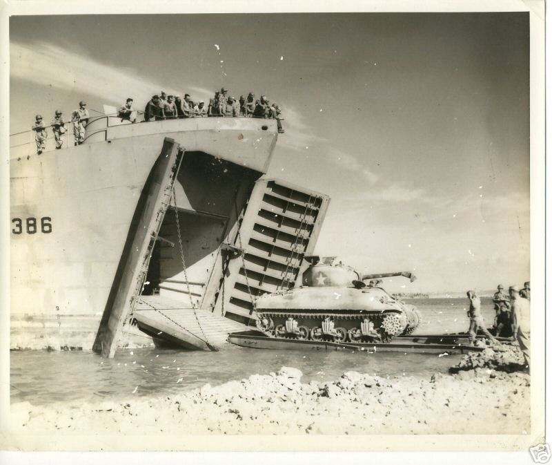 Sherman Tank in Action Photos - MILITARY VEHICLES - U.S. Militaria Forum