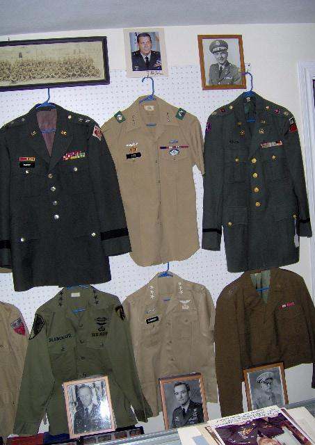 General Officer Uniforms in the Collection - UNIFORMS - U.S. Militaria ...